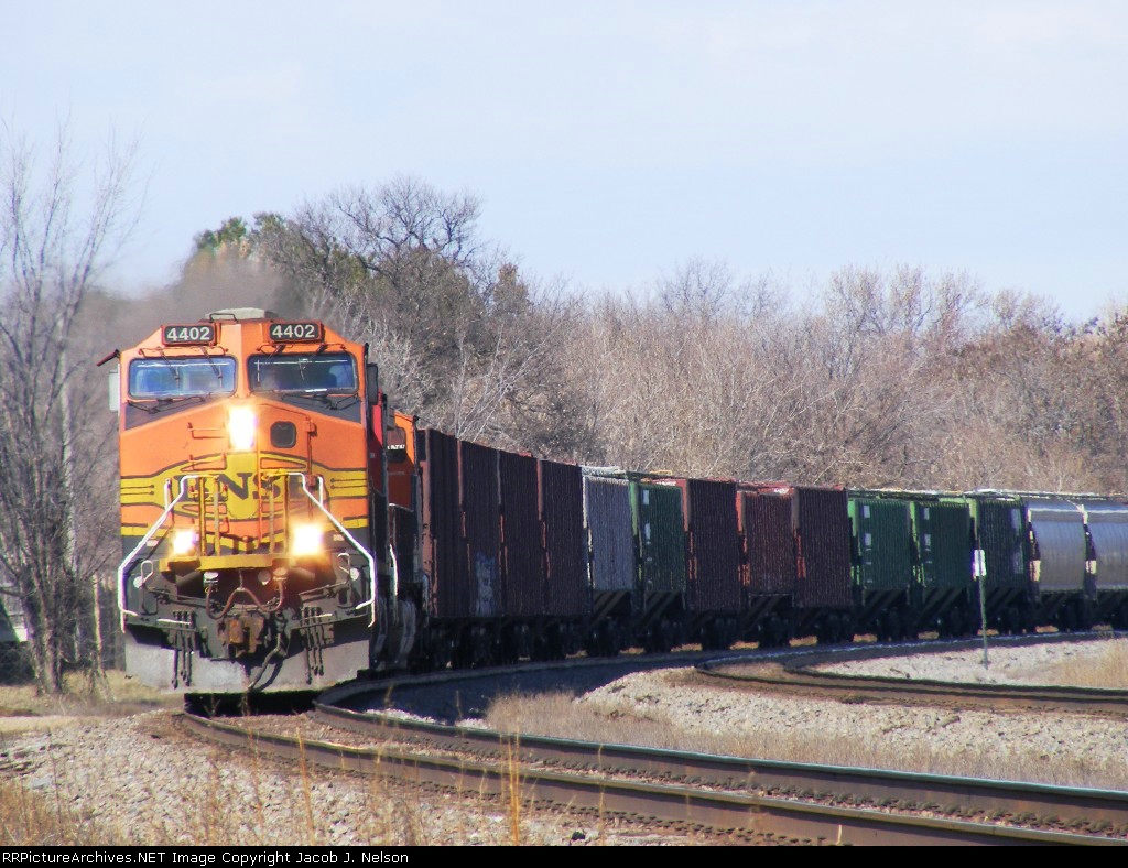 BNSF 4402